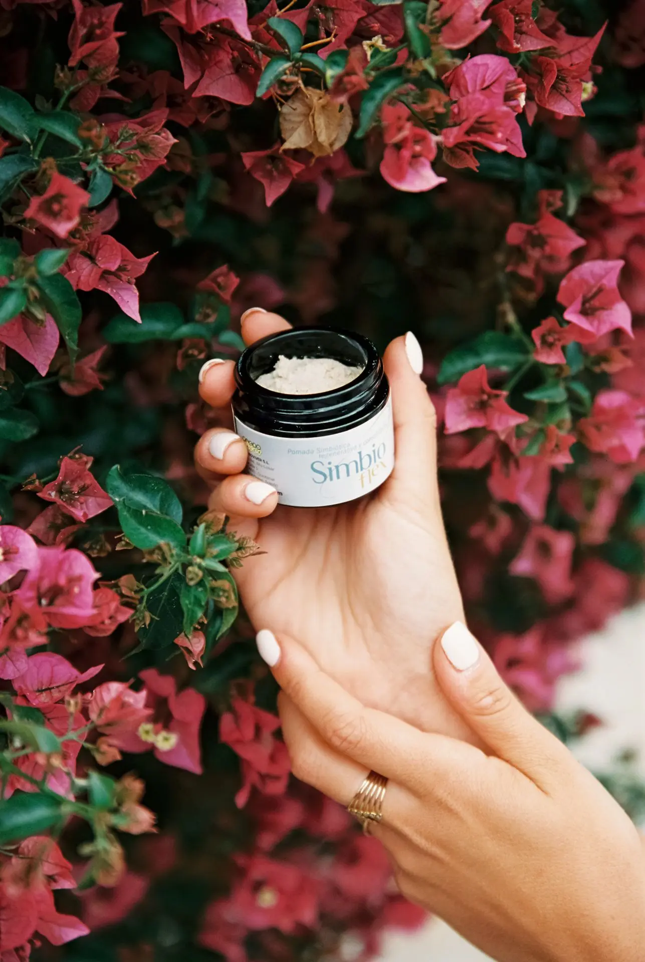 La Revolución de la Cosmética Simbiótica | Microviver